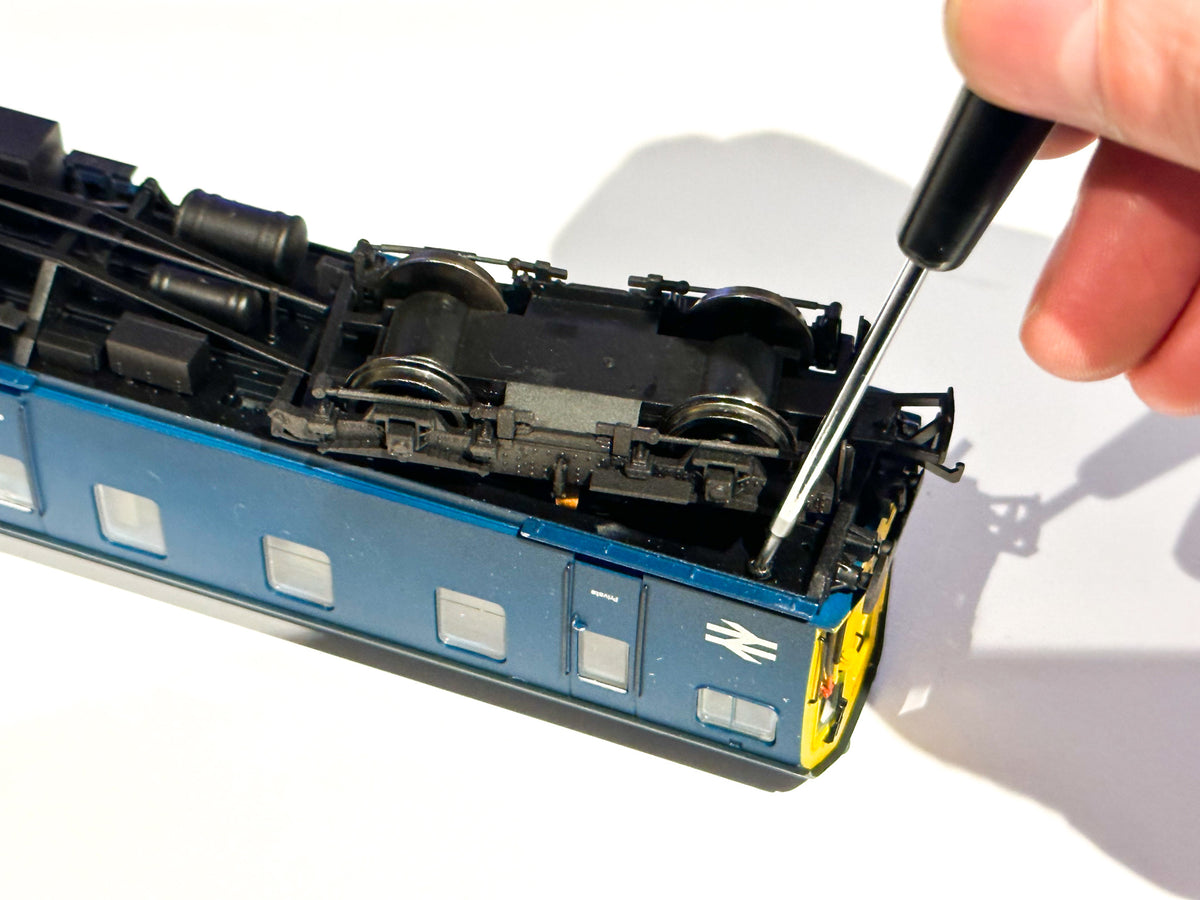 Fitting Sound To The Bachmann 205 | Roads And Rails